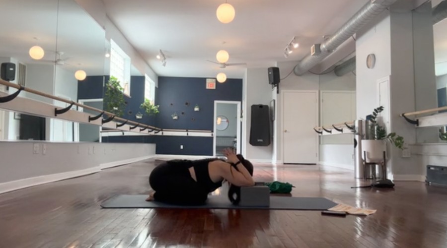 Quickie Yoga with Amy - Tuck Barre & Yoga