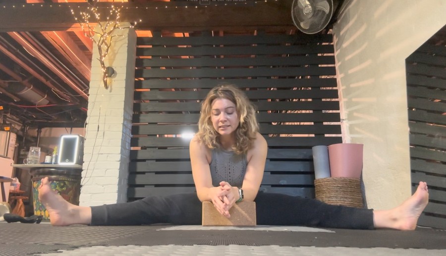 30 for 30 Challenge: Barre Stretch Sesh with Amanda - Tuck Barre & Yoga