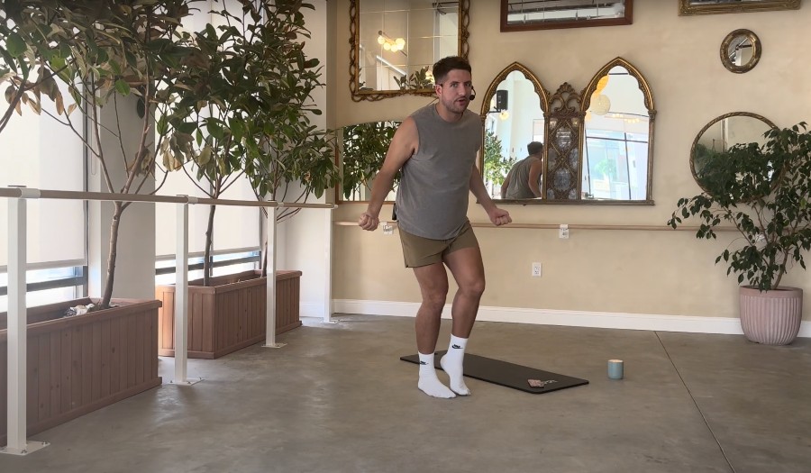 Bloom in June Challenge: Full Body Barre with Taft - Tuck Barre & Yoga